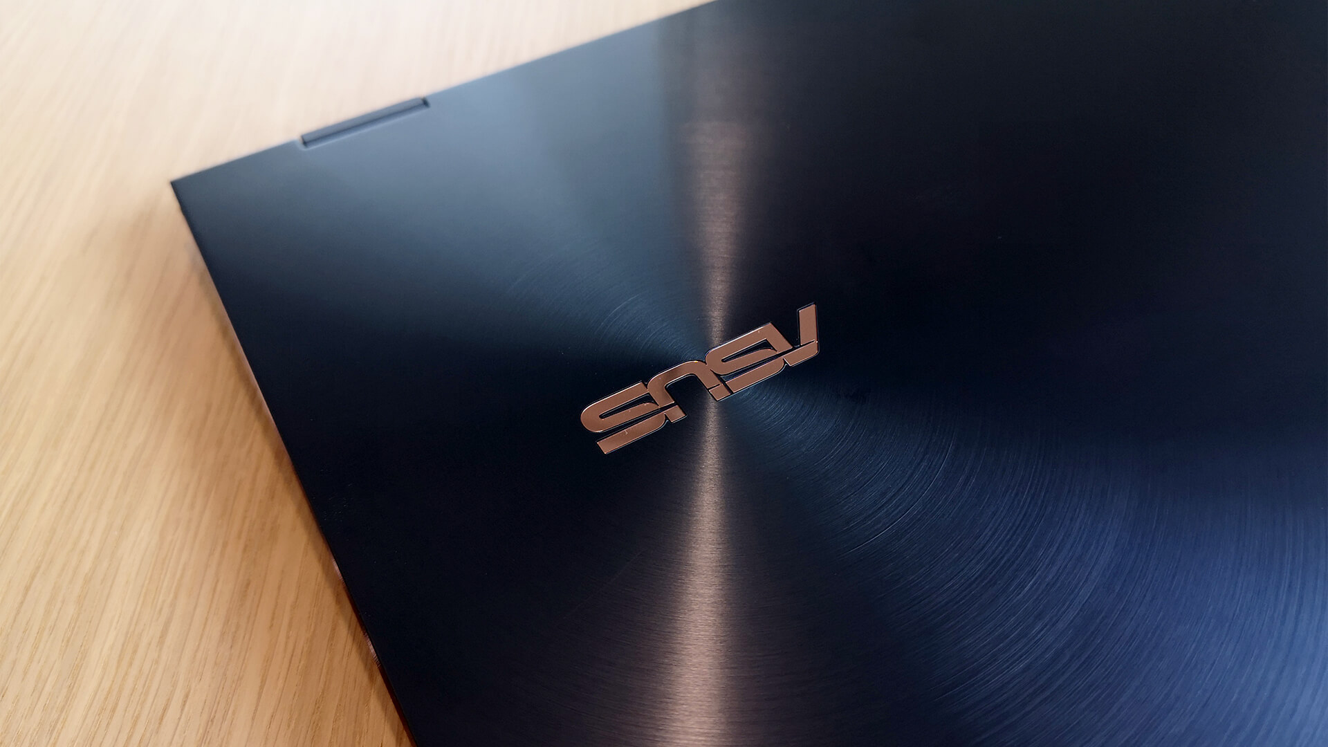 ASUS ZenBook Flip S: A premium convertible notebook with Intel's latest ...
