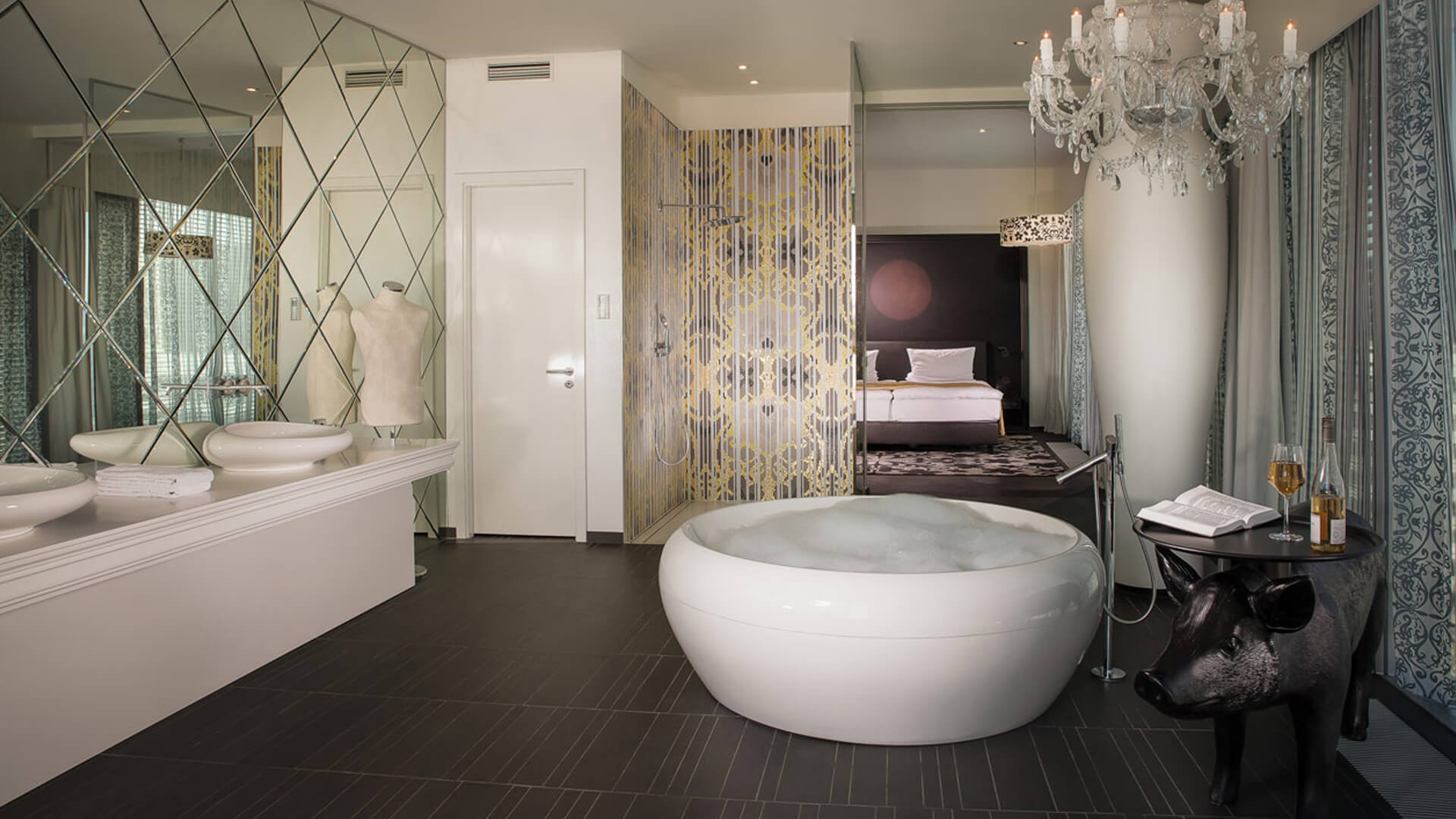 8 High tech hotels you must visit - Tech Edition