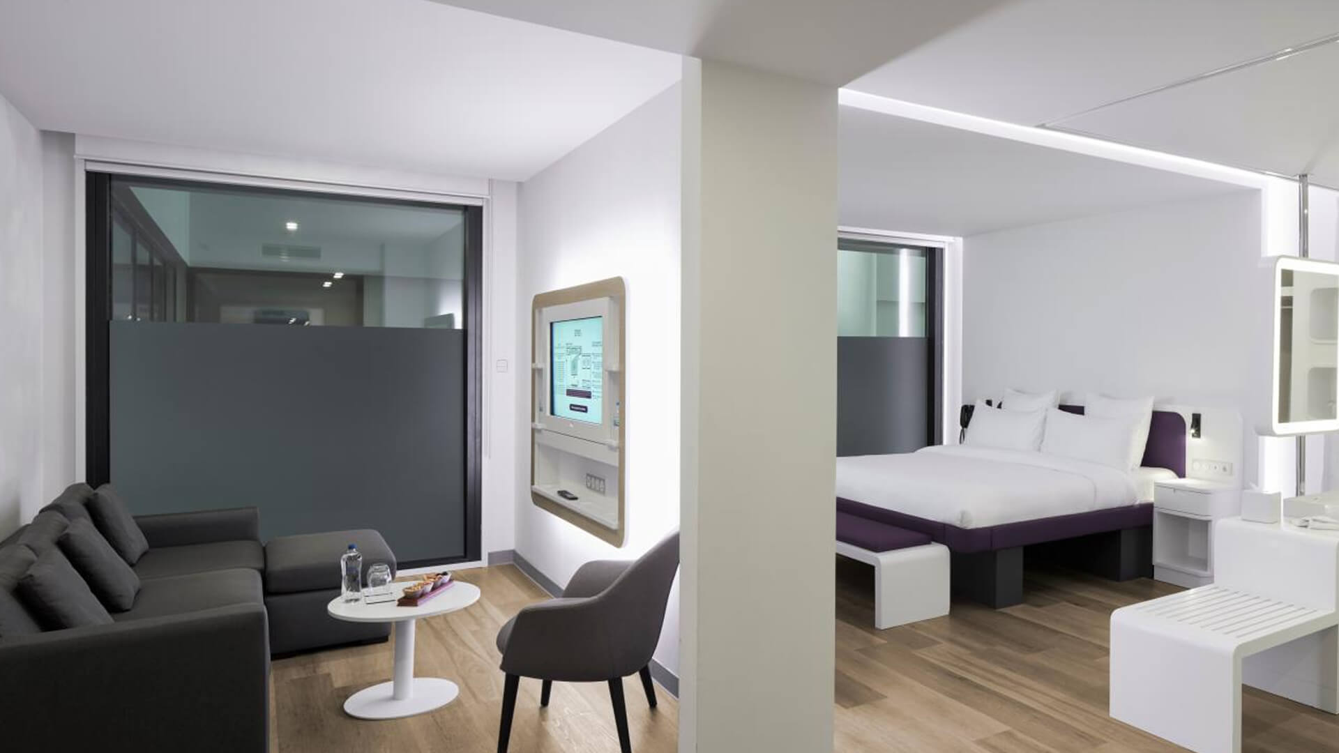 8 High tech hotels you must visit - Tech Edition