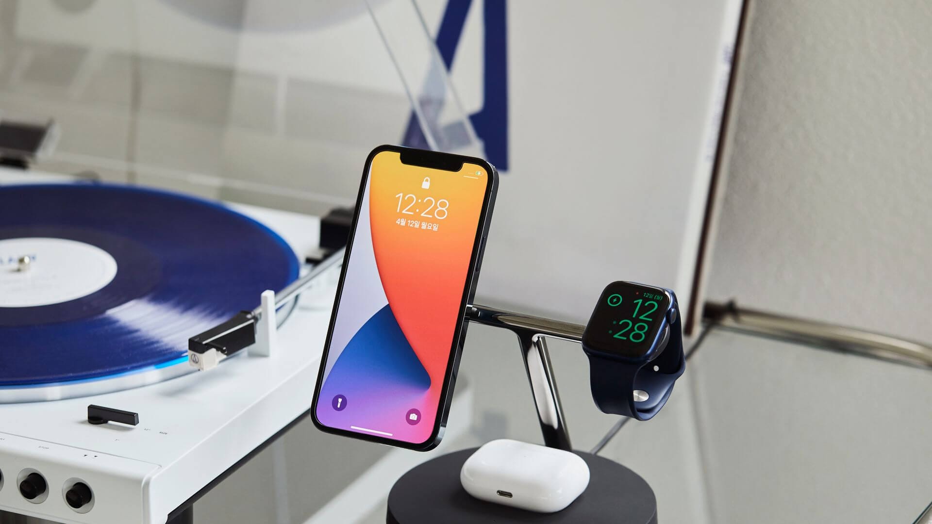 Everything you need for your new iPhone 14 by Belkin - Tech Edition