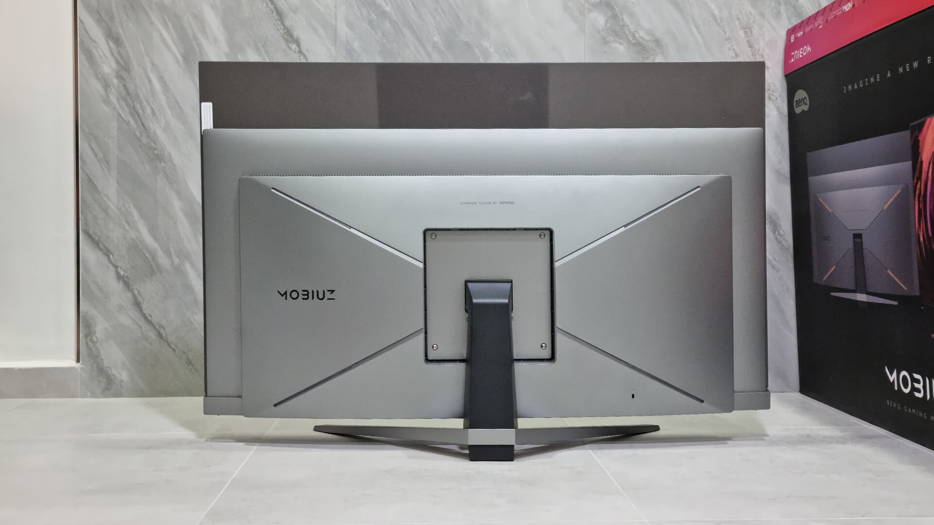 BenQ MOBIUZ EX480UZ: Immersive 48-inch OLED gaming monitor with HDRi ...