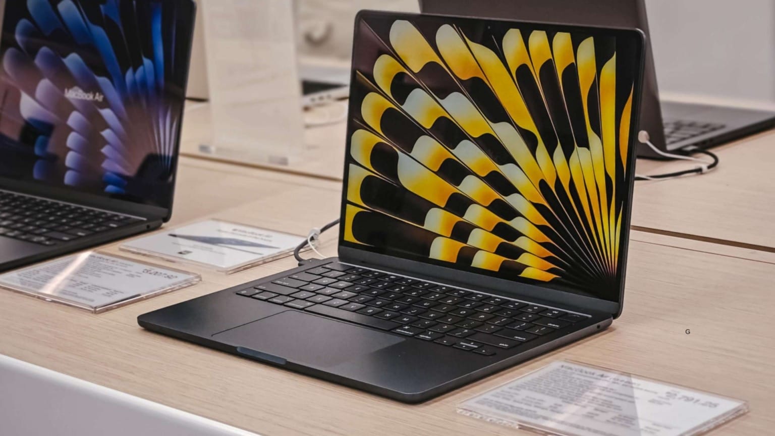 Apple is rumoured to release foldable MacBooks in 2026 - Tech Edition