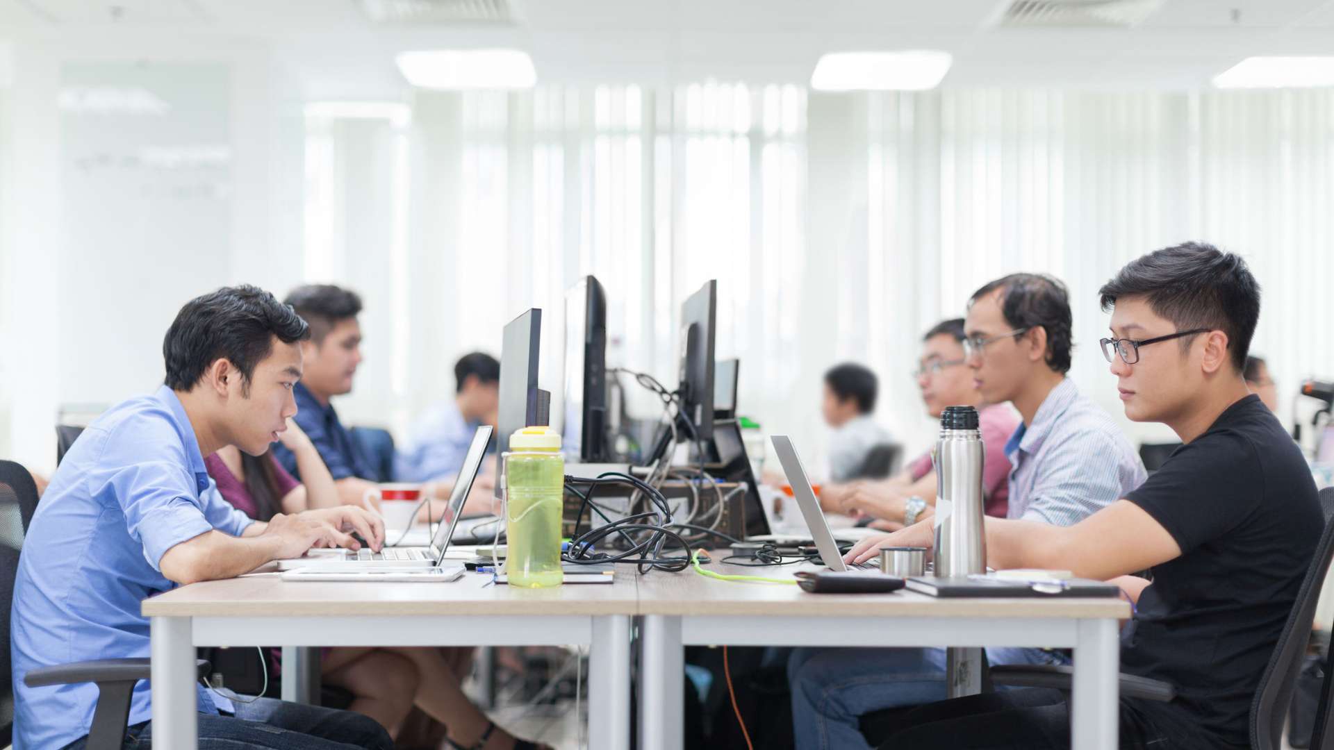 Singaporean workers lead the world in generative AI use at work - Tech Edition