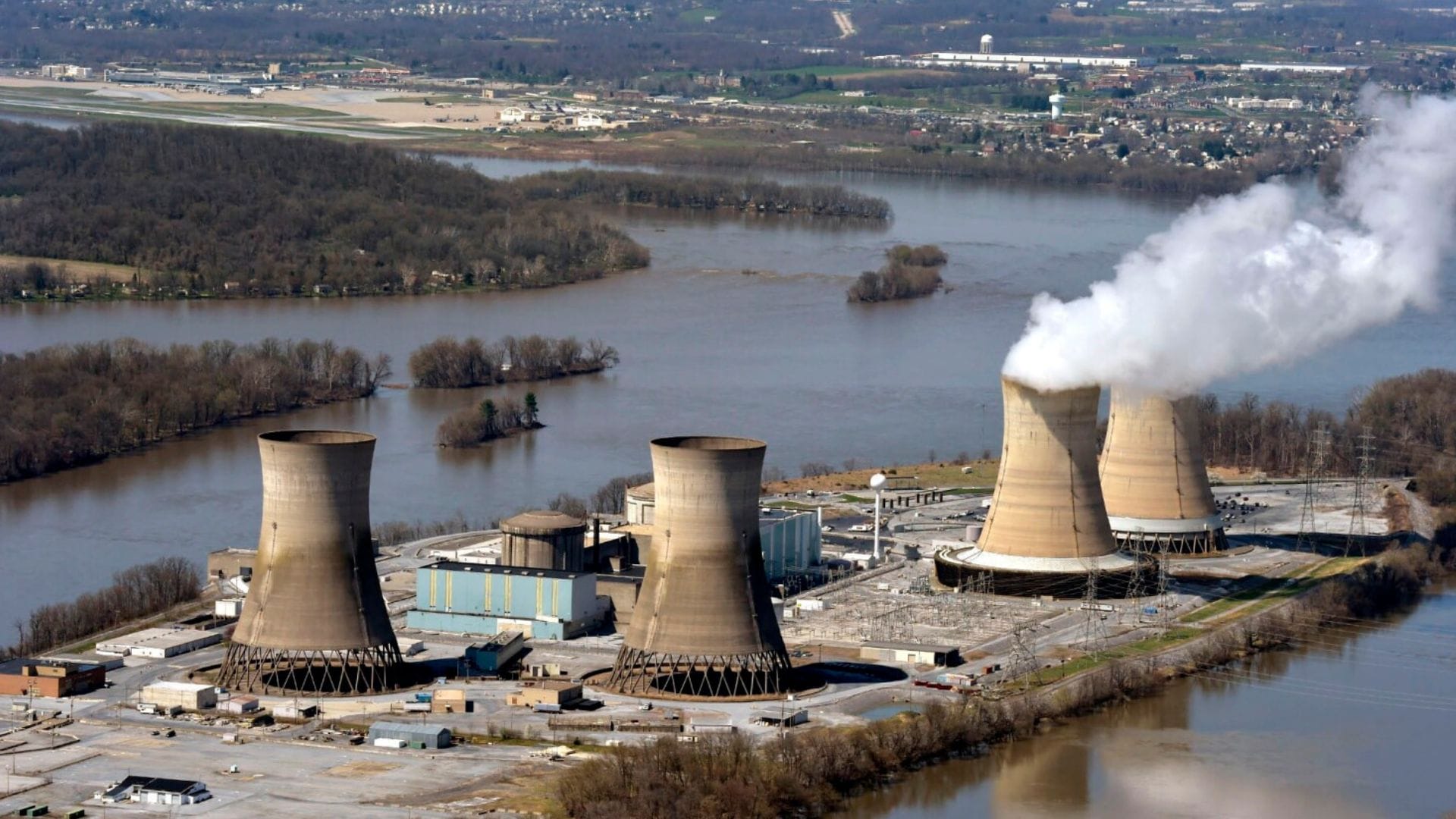 Microsoft’s plan to revive the Three Mile Island nuclear plant to power AI - Tech Edition