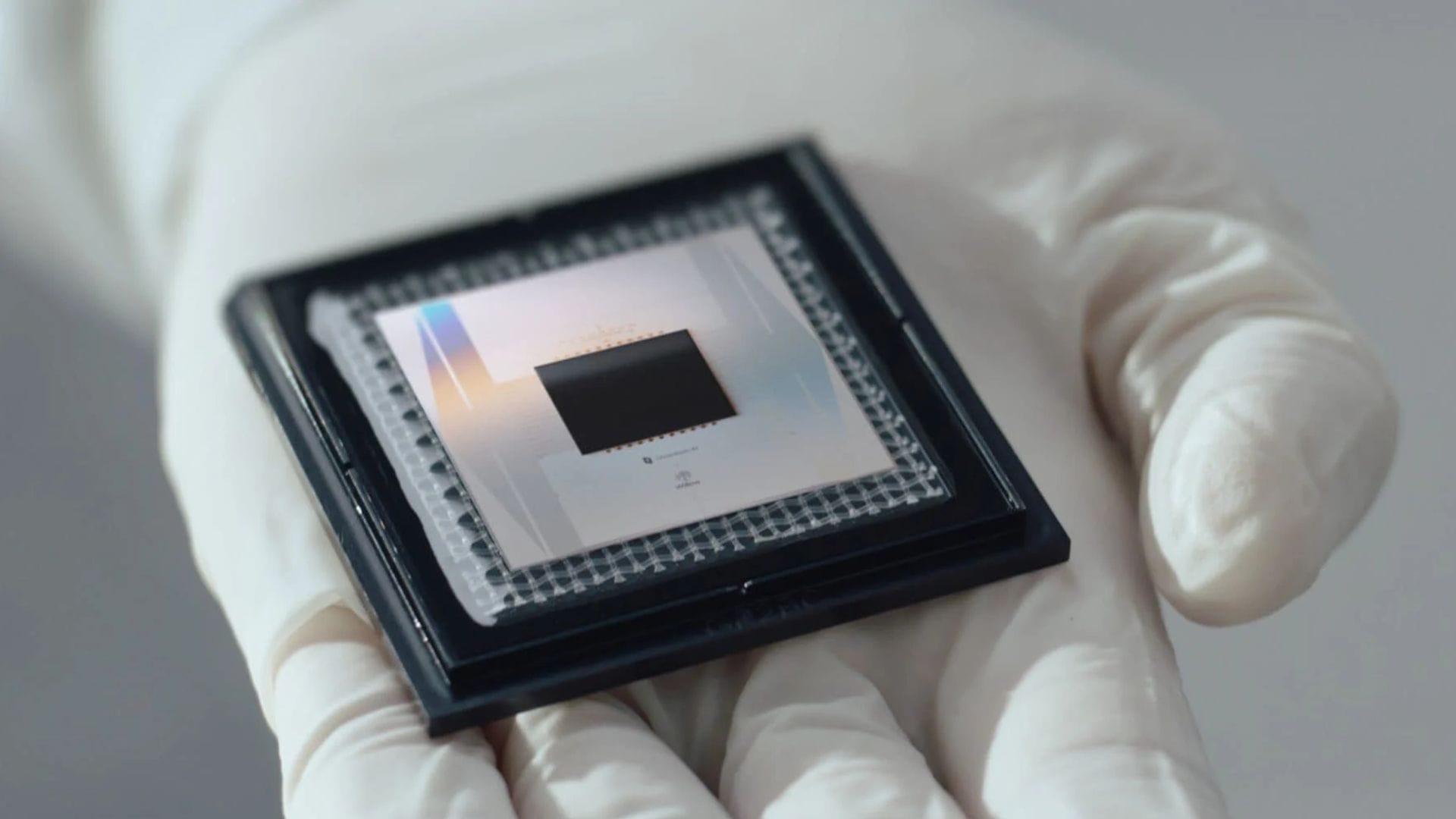 Google's Willow Quantum Chip raises questions despite impressive claims ...