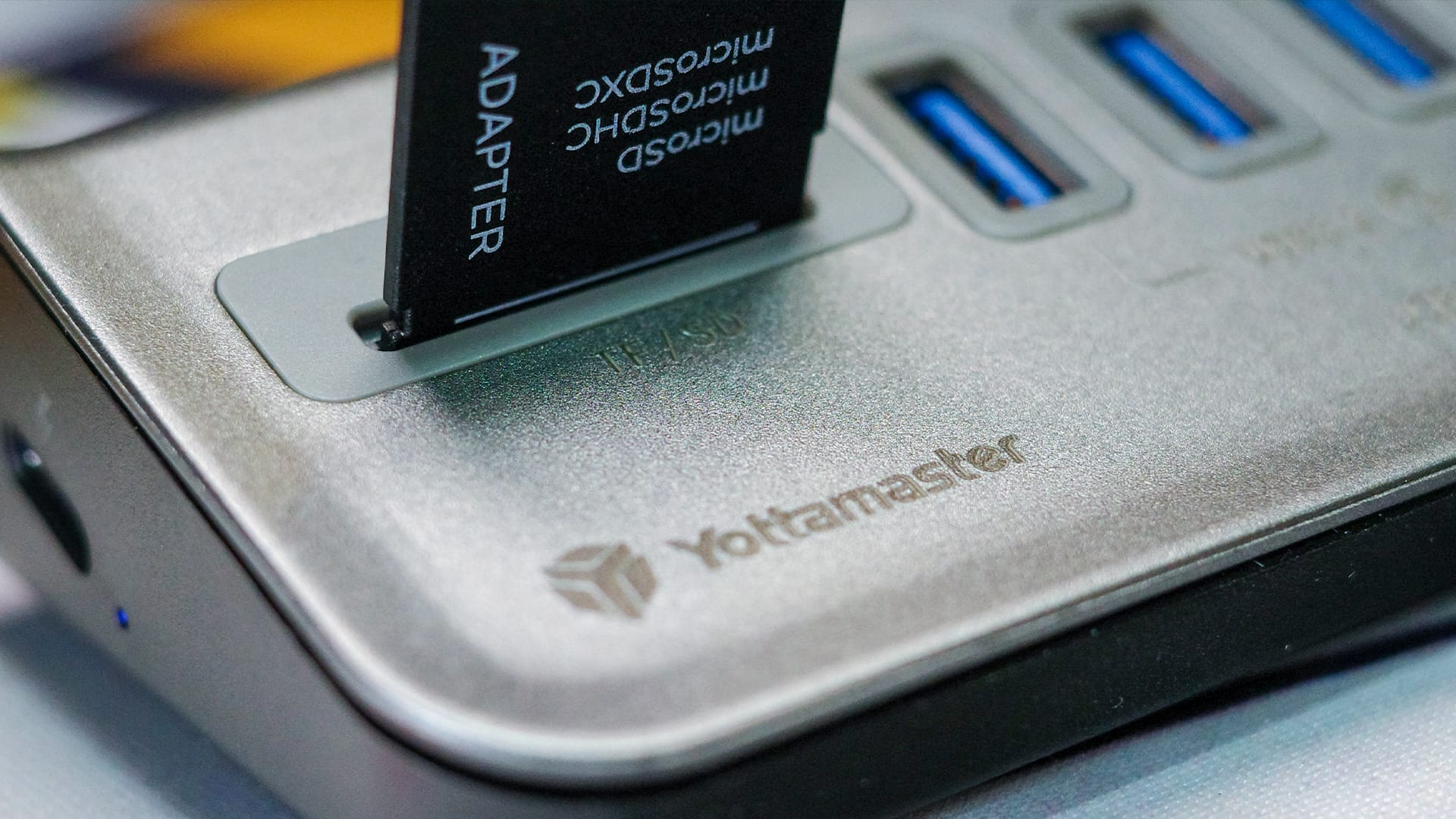 Yottamaster 3 Ports USB Hub with Card Reader review: A reliable hub for ...
