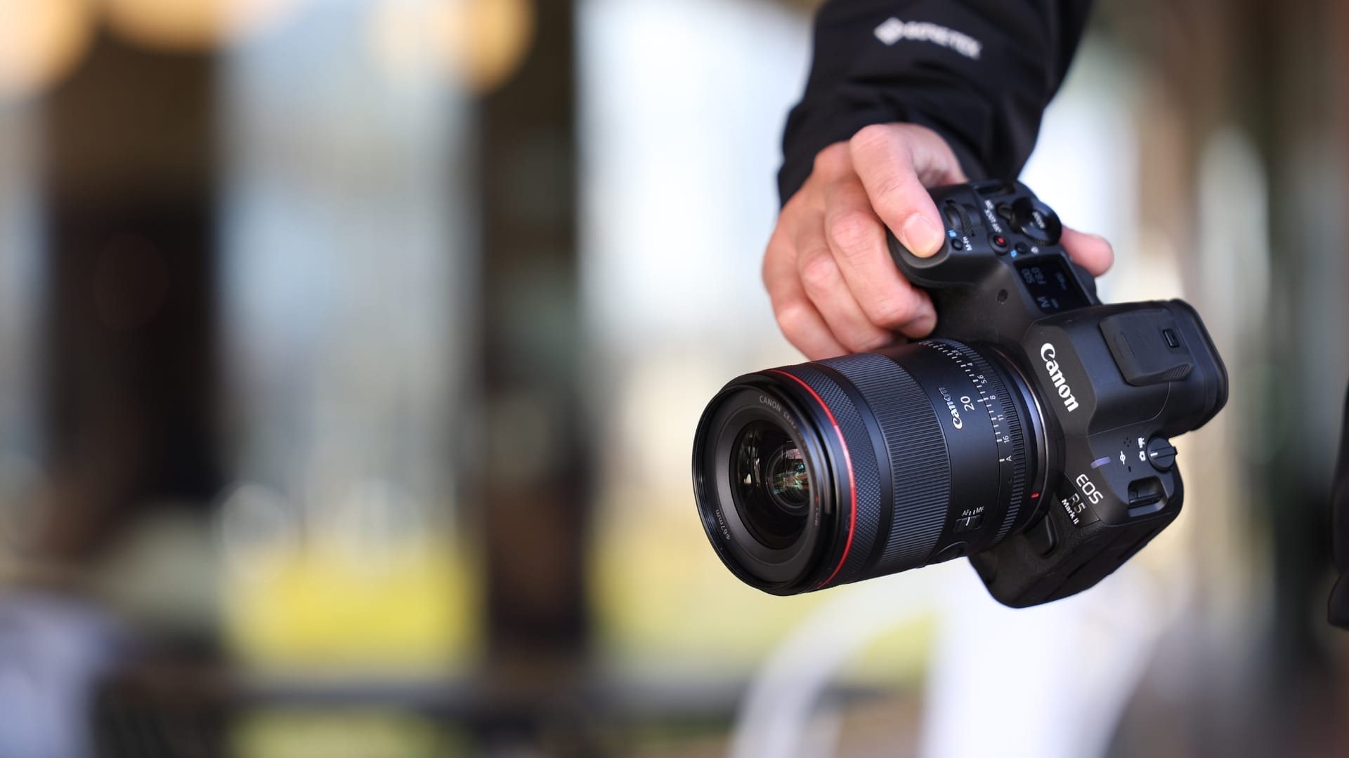 Canon introduces ultra-wide RF20mm f/1.4L VCM lens for hybrid shooters ...