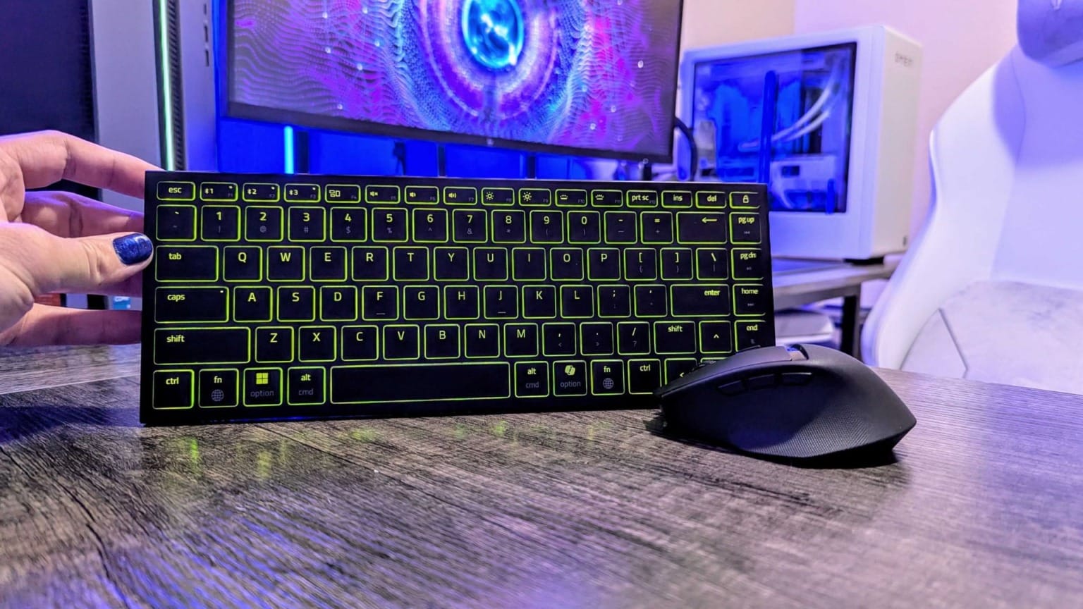 Razer reveals ultra-slim Joro keyboard and compact Basilisk Mobile ...